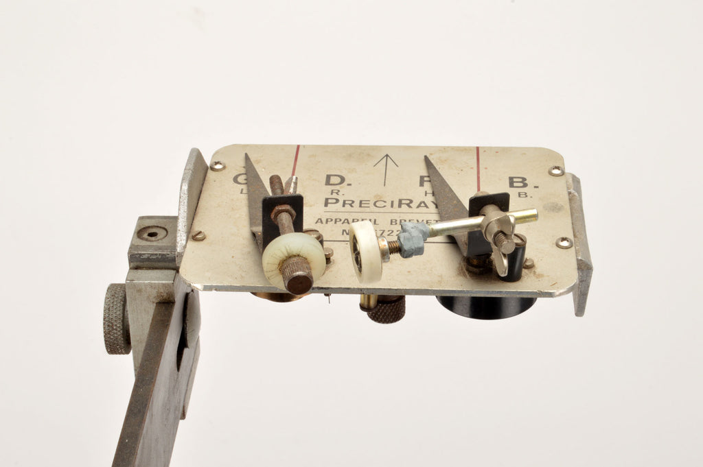 Preciray truing stand from the 1970s – Velosaloon.com