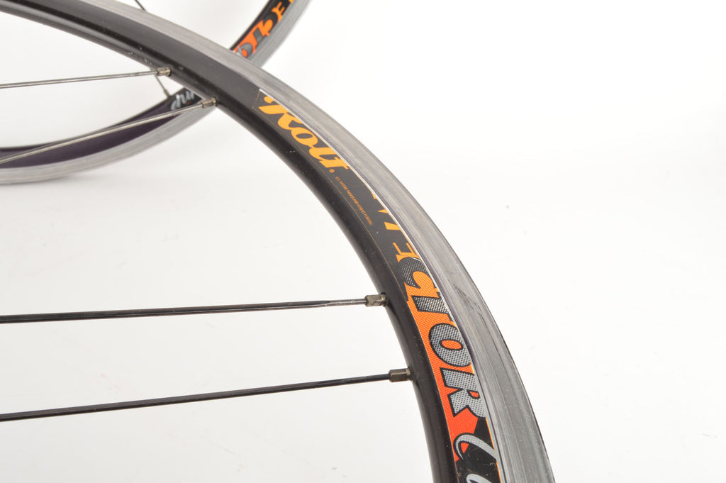 Wheelset with Rolf Vector Pro Clincher Rims and Rolf Hubs – Velosaloon.com